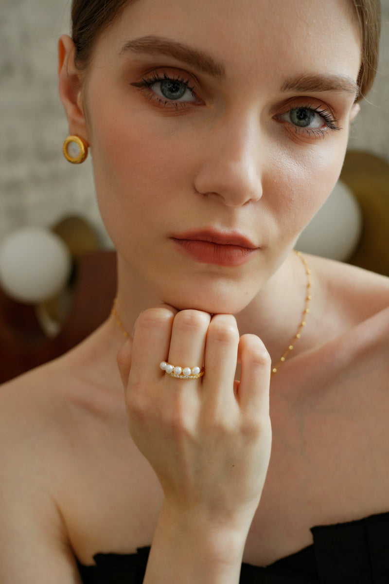 Moonlit Pearl Line Ring – Artsory
